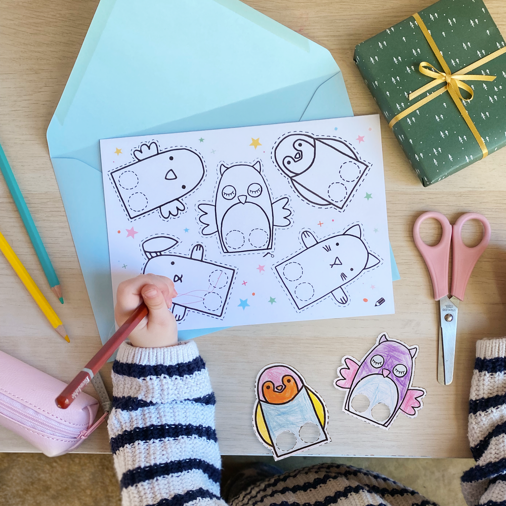 Colour Your Own Finger Puppets Card – Clara and Macy